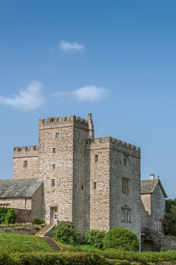 Broadway Tower - Folly in Cotswolds England Stock Photo - Image of ...