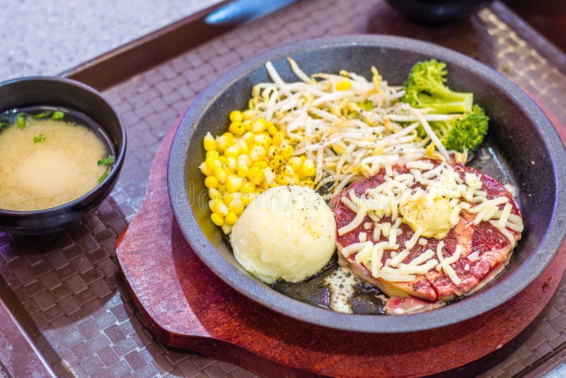 Sizzling Hotplate Ribeye Steak with Corn, Beansprout, Broccoli, Rice ...