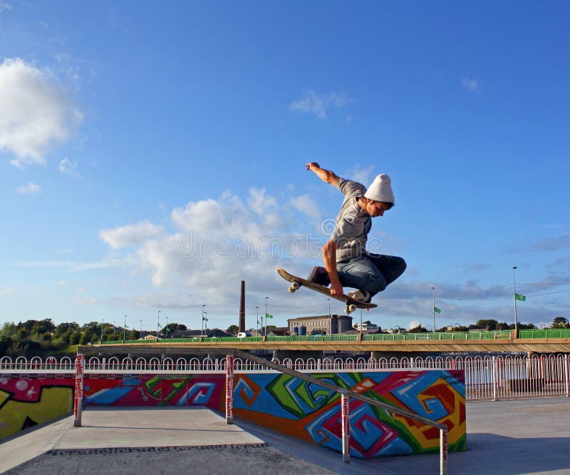 Skate Boarder Tuck-Knee editorial photo. Image of ireland - 16113961