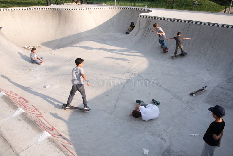 The skate park editorial photography. Image of skatepark - 91218582