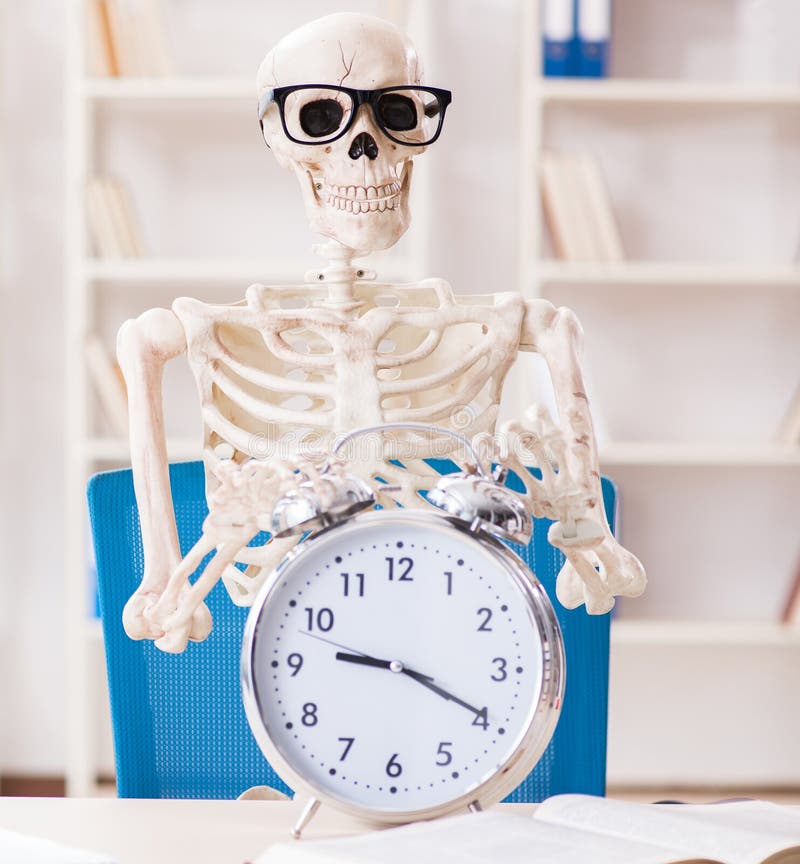 353 Dead Businessman Skeleton Computer Stock Photos - Free & Royalty ...