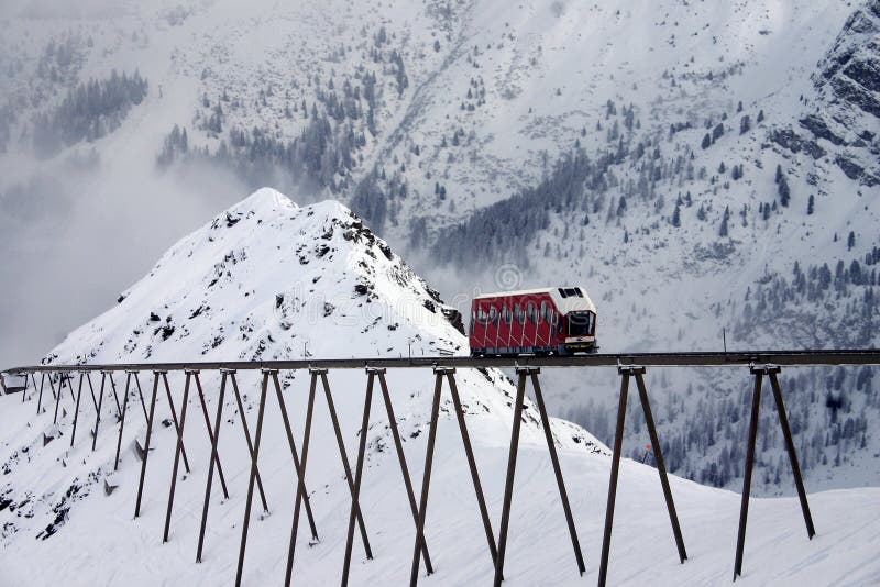 Ski Train stock photo. Image of italy, holiday, snow - 23499750