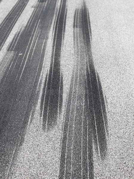 Skid Marks Stock Illustrations – 1,373 Skid Marks Stock Illustrations ...