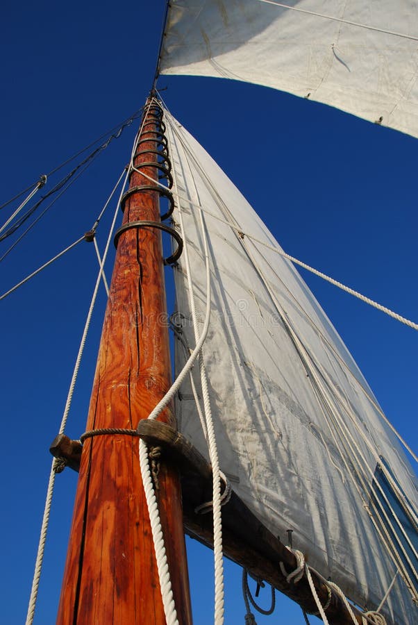 Skipjack Under Sail Picture. Image: 3273616