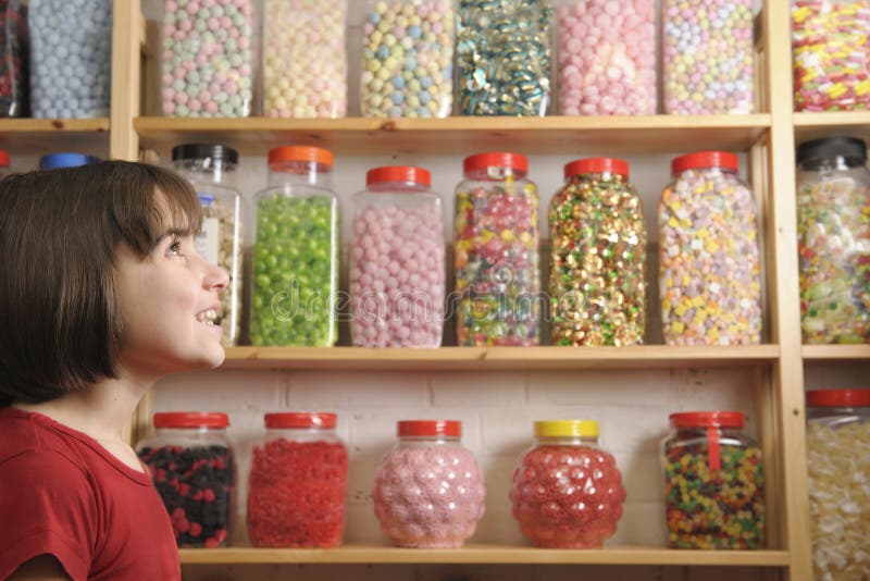 Sklepowy dziecko cukierki zdjęcie stock. Obraz złożonej z zbiorniki ...