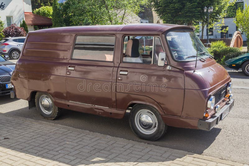 Skoda 1203 side view editorial stock image. Image of automotive - 324476409