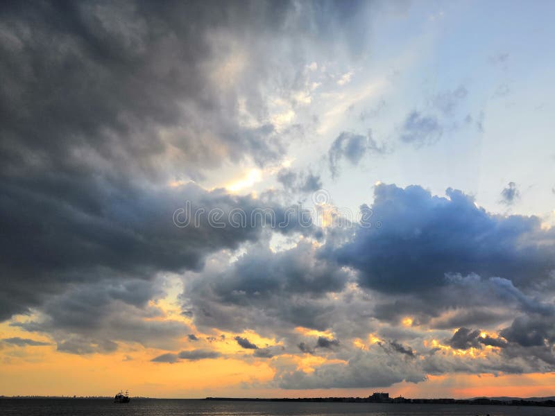 Sky with Beautiful Red Streaks on the Beach Stock Image - Image of ...