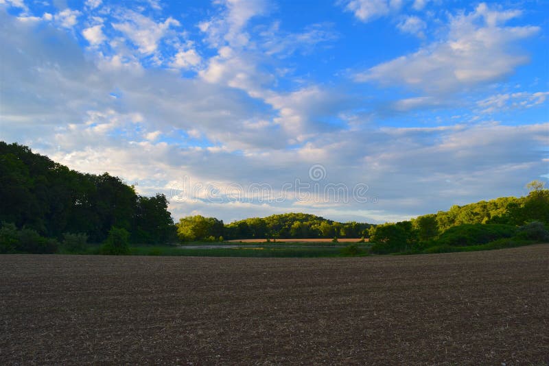Sky, Field, Horizon, Cloud Picture. Image: 135806355