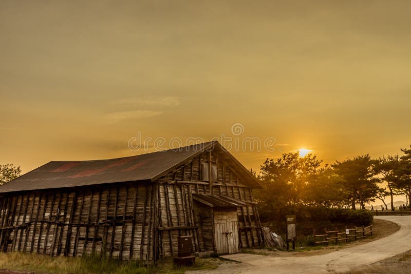 Sky, Home, Morning, House Picture. Image: 123400348