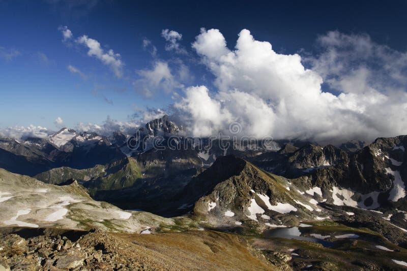 Sky and rocks stock image. Image of daylight, coolness - 10953641