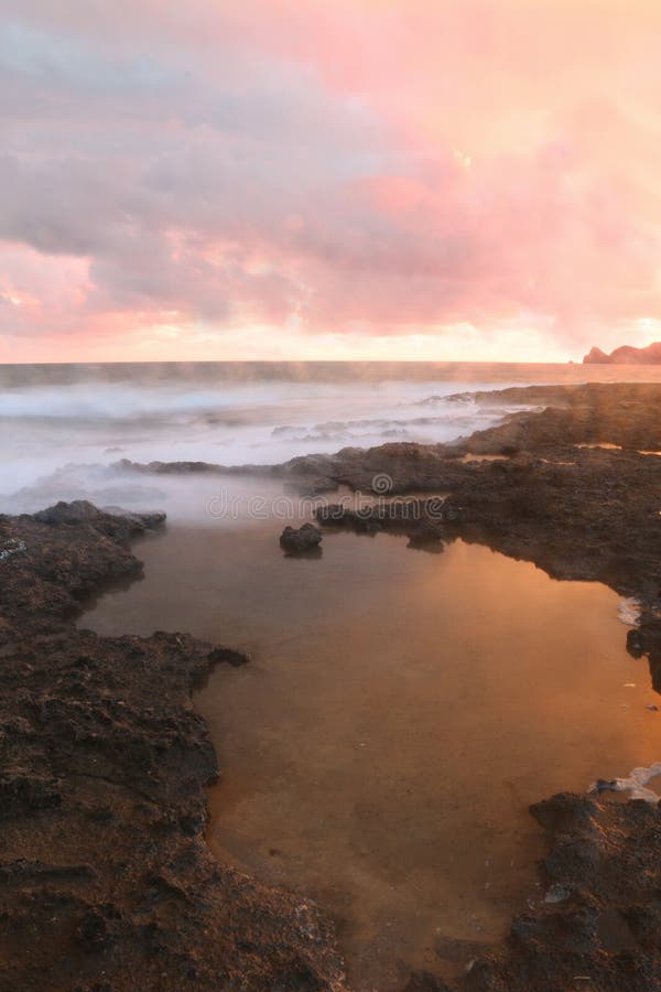 Sky, Sea, Shore, Horizon Picture. Image: 112121401