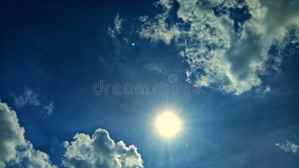 The Sky and the Daytime Sun Stock Photo - Image of mountain, asphalt ...
