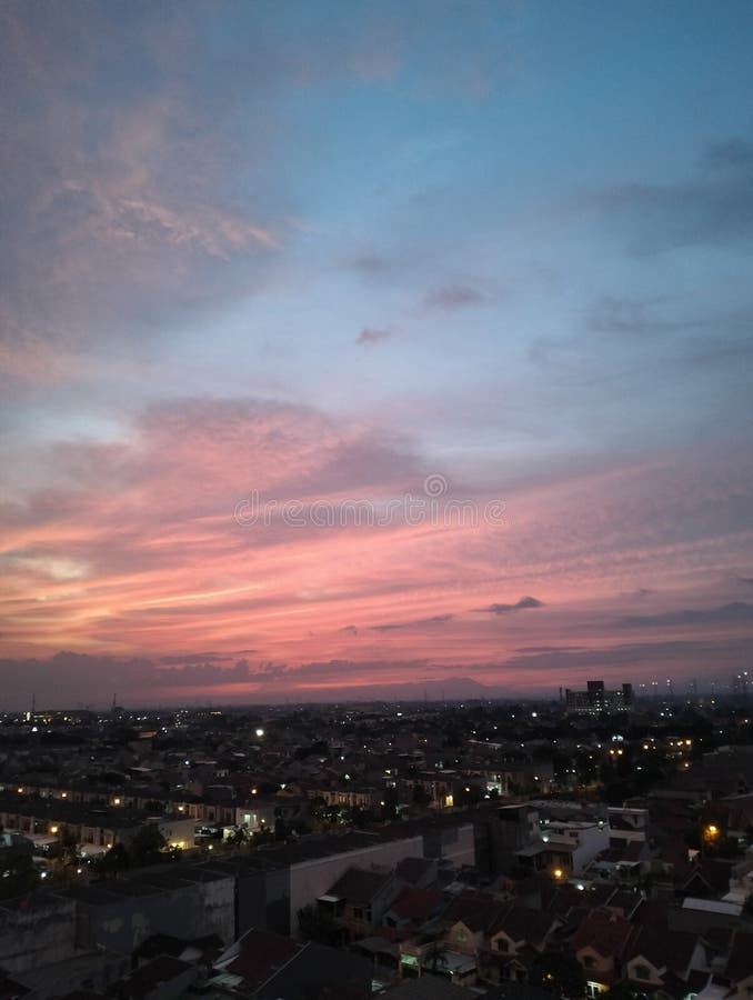 Sky Twilight Golden Hour Afternoon City Nice Romantic Stock Image ...