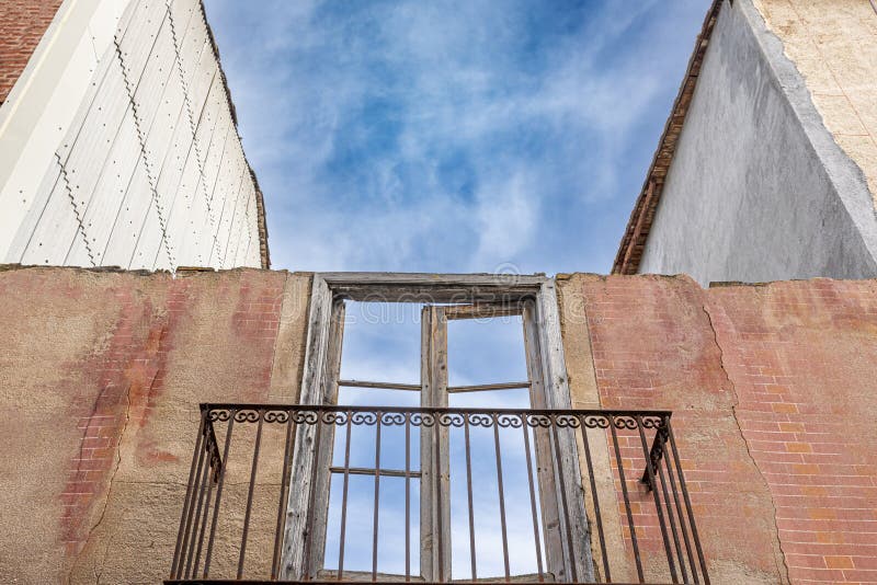 149 Balcony Broken Railing Stock Photos - Free & Royalty-Free Stock ...