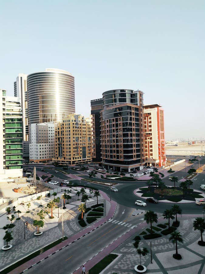 Skycraper Building Crossing Stock Photo - Image of design, skyscraper ...