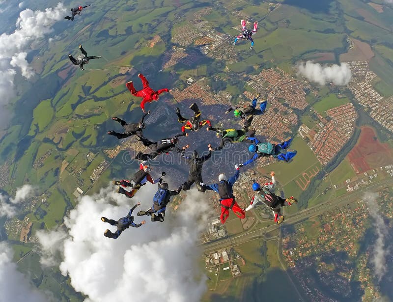 Skydiving Big Group of People Formation Editorial Photo - Image of high ...