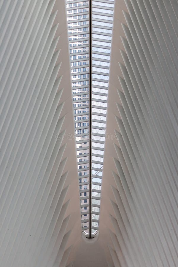 The Skylight of the Oculus: a Symmetrical View of NYC S Iconic Interior ...