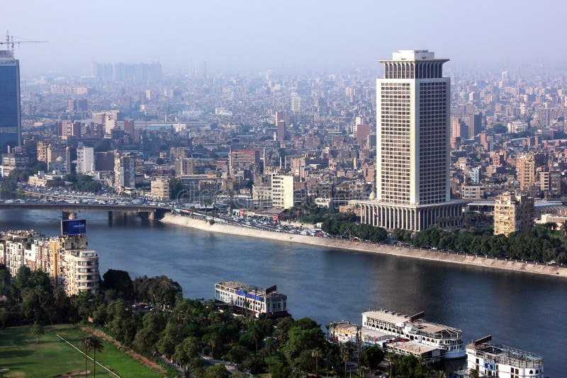 Skyline Ägyptens Kairo redaktionelles stockbild. Bild von aufsätze ...