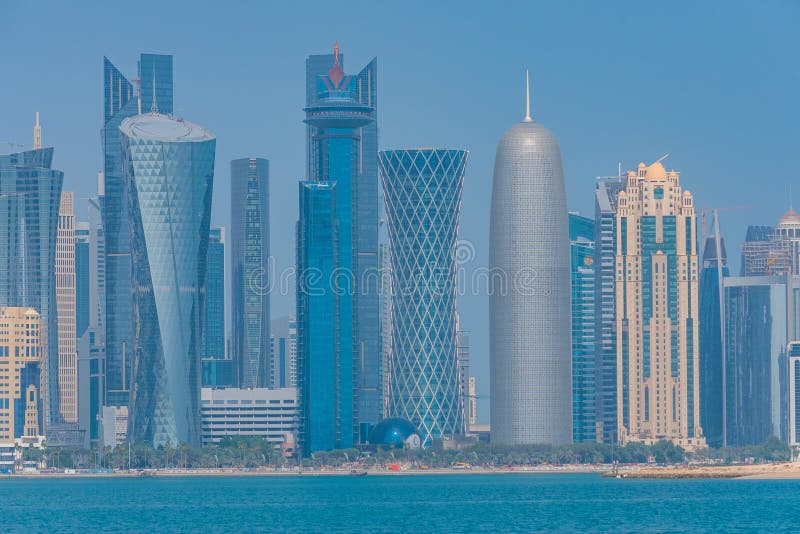 Skyline De Doha La Capitale Du Qatar Image stock - Image of futuriste ...