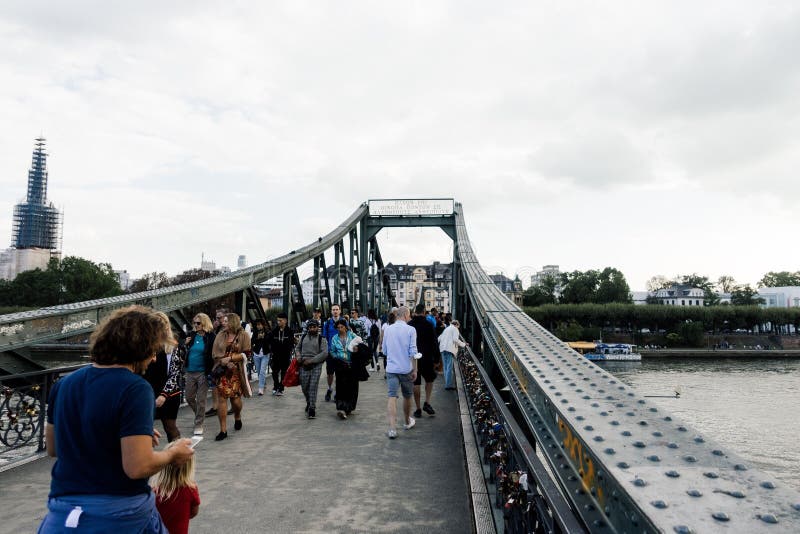Skyline of the Iron Footbridge Over River Main in Frankfurt Editorial ...