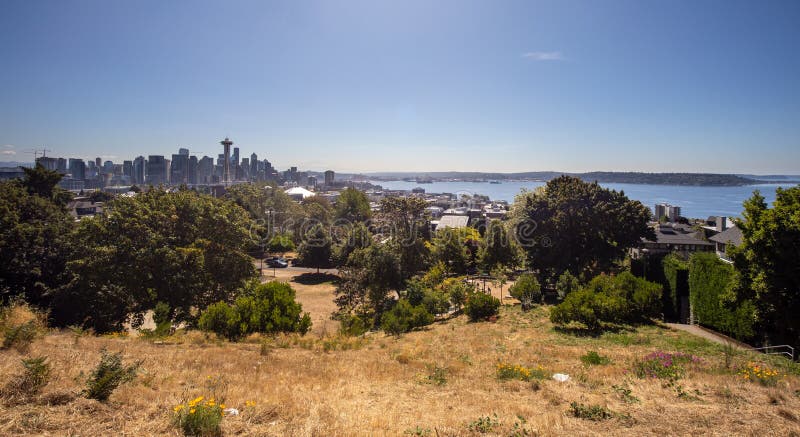 Seattle Skyline with Lake Union during Summer Sunset. View from Seattle ...