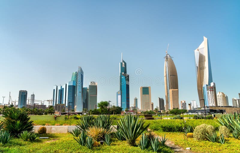 Skyline Von Kuwait-Stadt Bei Al Shaheed Park Stockbild - Bild von ...
