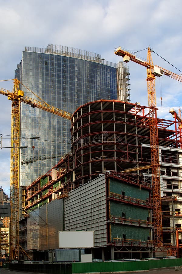 Skyscraper construction stock image. Image of reflect - 13073557