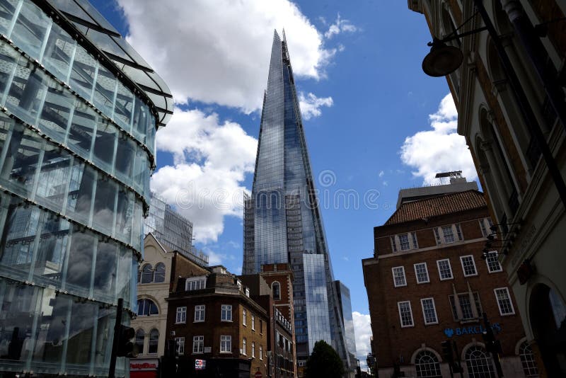Streets of London. England. Editorial Image - Image of renzo, bridge ...