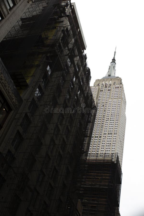 Skyscraper editorial image. Image of facade, iron, symmetry - 267764410