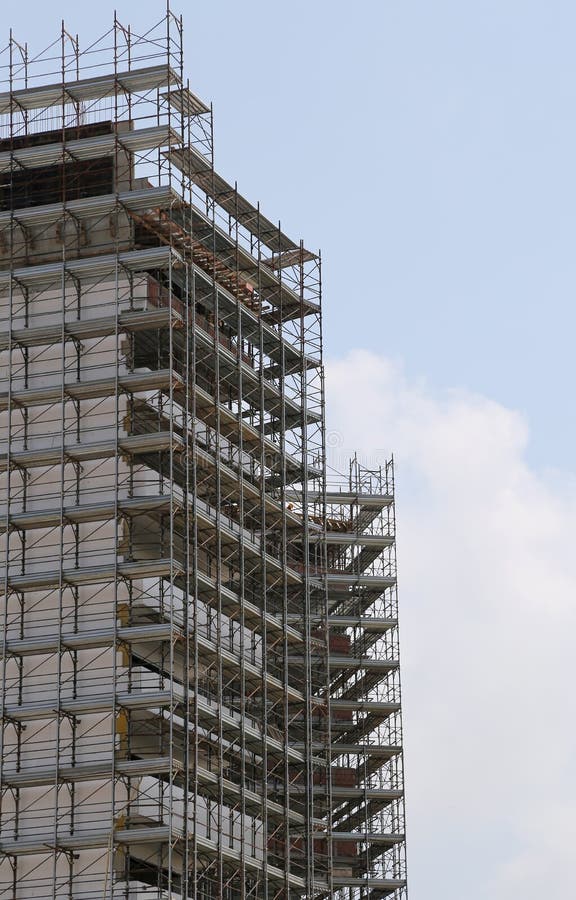 Skyscraper Under Construction Stock Image - Image of fabrication, tower ...