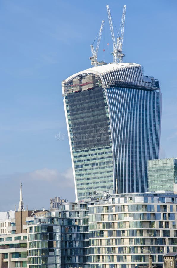 Skyskrapa Under Konstruktion, Redaktionell Foto - Bild av kontor ...