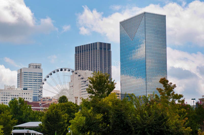 SkyView Atlanta USA redaktionelles stockfoto. Bild von grenzstein ...
