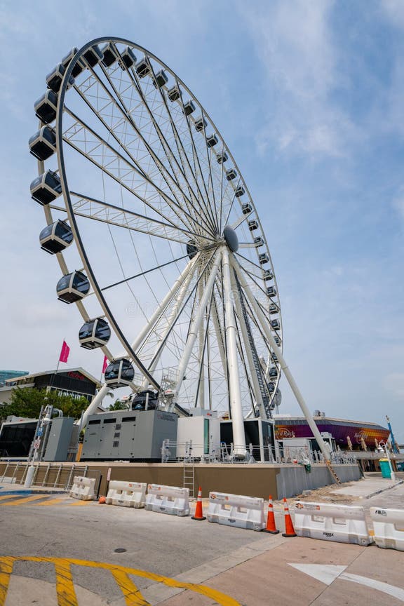 Skyviews Miami Ferris Wheel Editorial Image - Image of bayside, april ...