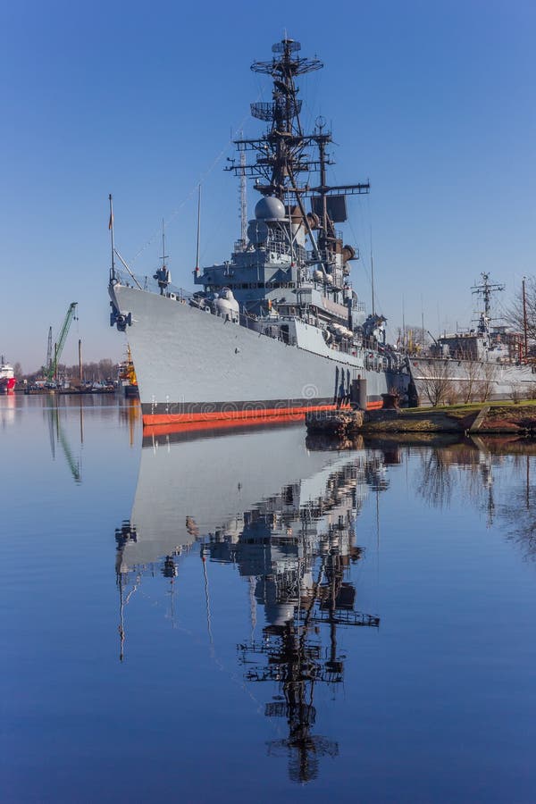 Slagschip Bij Het Mariene Museum in Wilhelmshaven Stock Foto - Image of ...