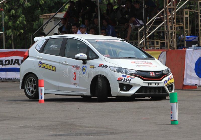 Slalom editorial photo. Image of java, sport, following - 45774161