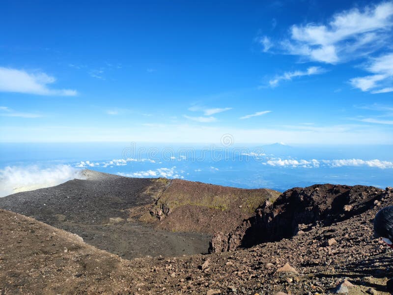 Slamet mountain crater stock image. Image of slamet - 277845365