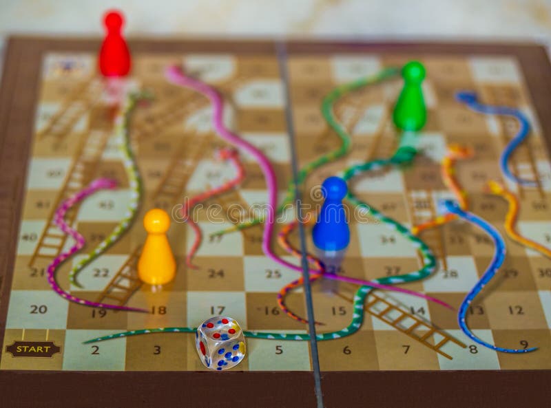 Slangen En Ladders Bij Tamarama-Strand Redactionele Afbeelding - Image ...