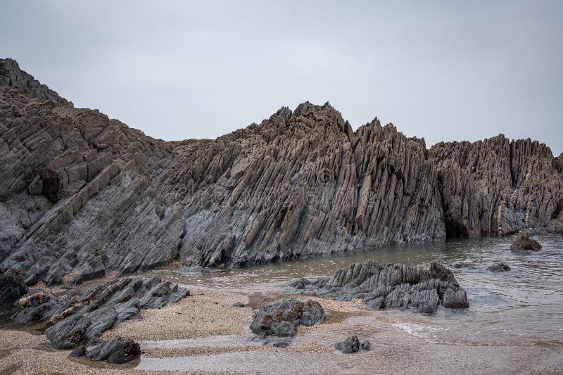 Slate, Quartz and Sandstone Rock Formations at Barricane Beach ...