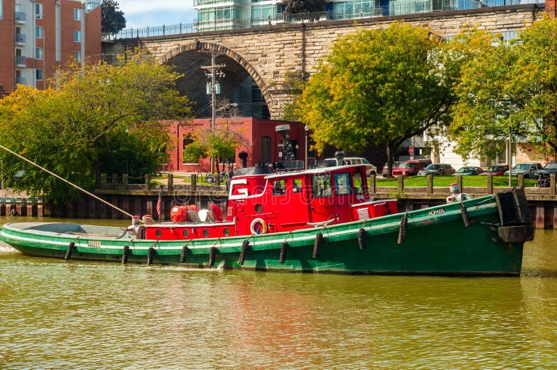 Sleepboot redactionele stock afbeelding. Image of tafereel - 46658844