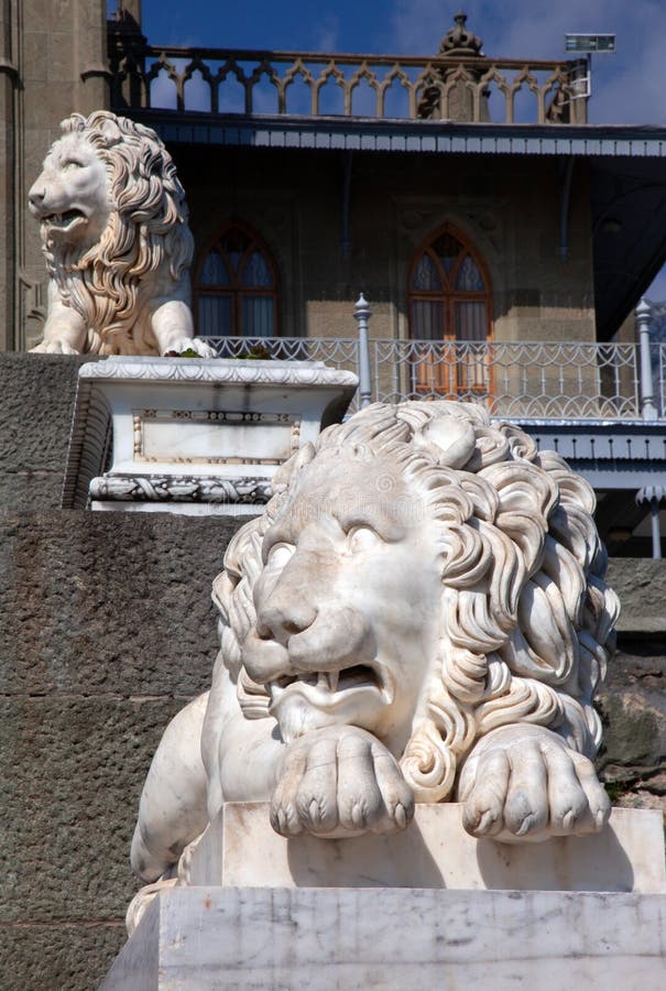 Sleeping and Awakening Lions on the Southern Terrace of the Vorontsov ...