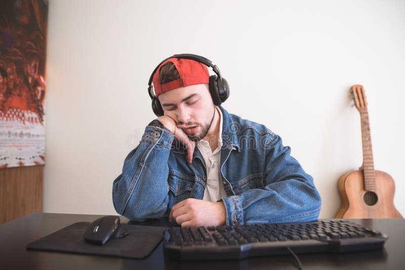 Sleeping Bearded Gamer Sitting at the Computer and Falling Asleep Stock ...