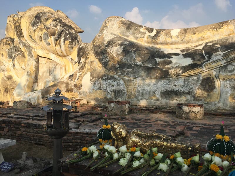 Sleeping Buddha stock photo. Image of monument, buddhism - 71175600