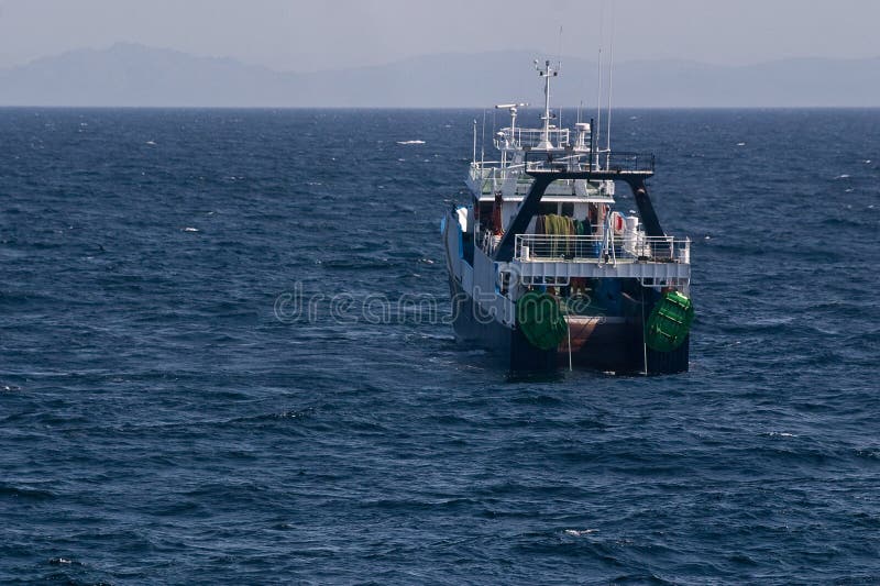 Sleepnet Visserij stock afbeelding. Image of oceaan, industrie - 31660867