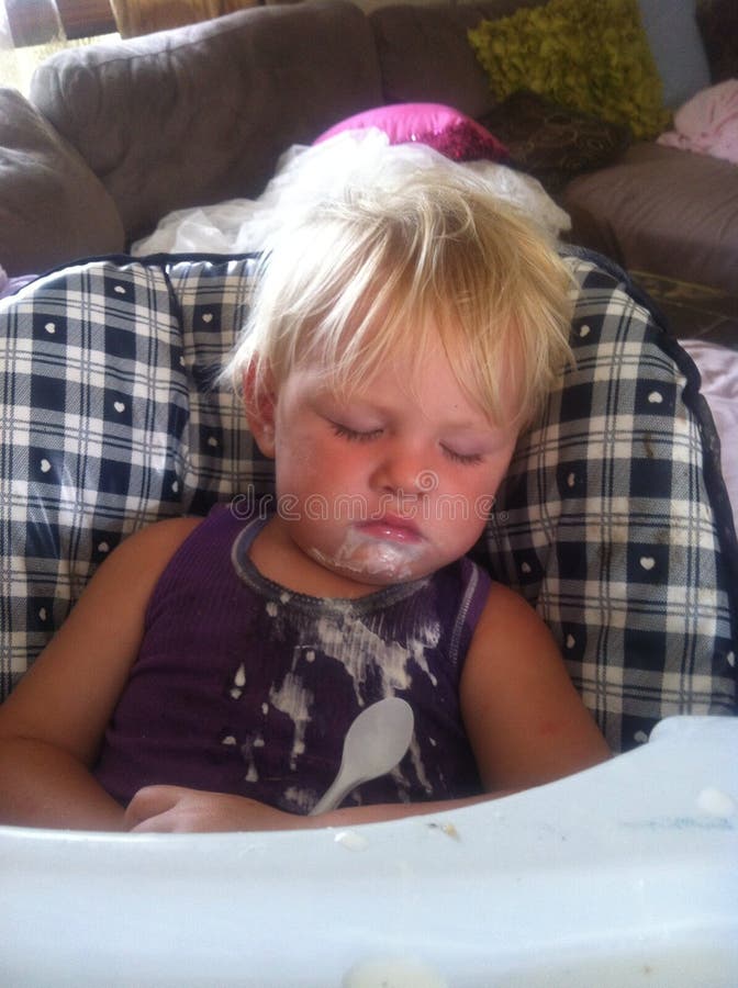 Sleepy head editorial photography. Image of nanas, play - 51375457