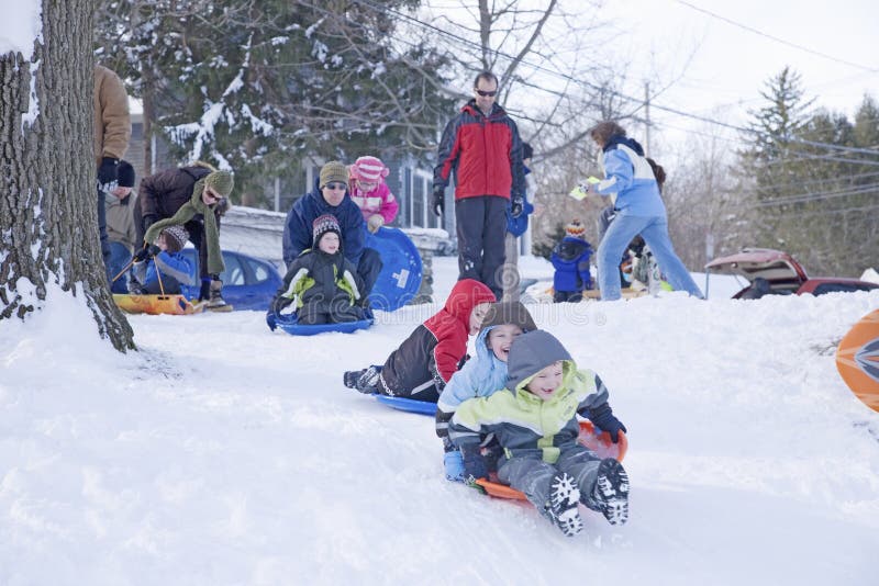 Sleigh ride in fresh snow editorial photo. Image of kids - 26126881