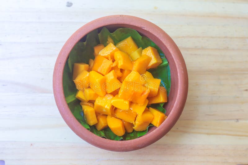 Sliced Orange Mango Fruit Pieces Stock Image - Image of collection ...