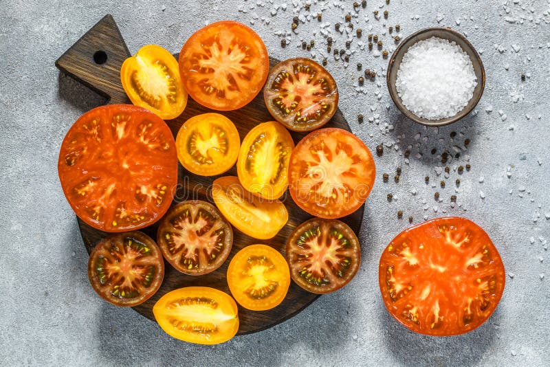 Sliced Multi-colored Tomatoes for Salad Stock Image - Image of healthy ...