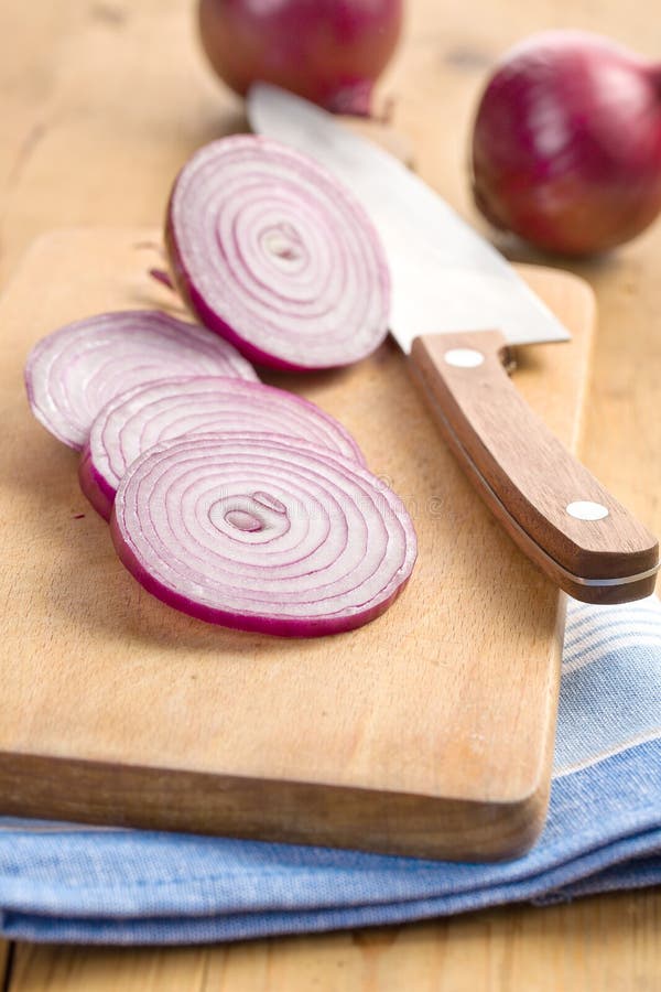 Sliced Red Onion in Kitchen Stock Photo - Image of cookery, fresh: 17679294