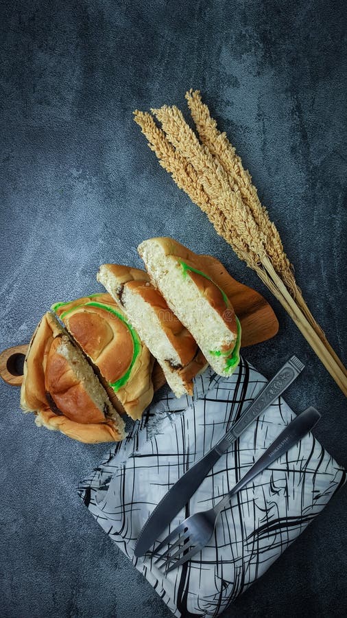 Slices of Bread with Chocolate Flavor and Pandan Flavor Stock Photo ...