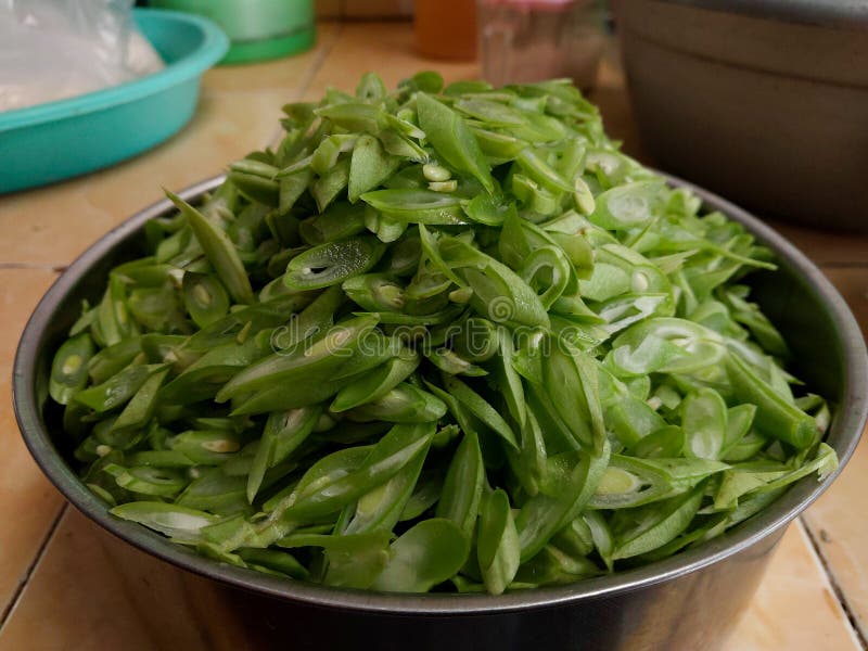 Thin Slices of Green Bean in Stainles Bowl Stock Image - Image of plant ...
